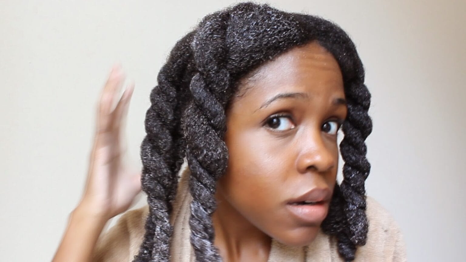 7 Conseils pratiques pour rendre les cheveux crépus plus doux - Santé ...